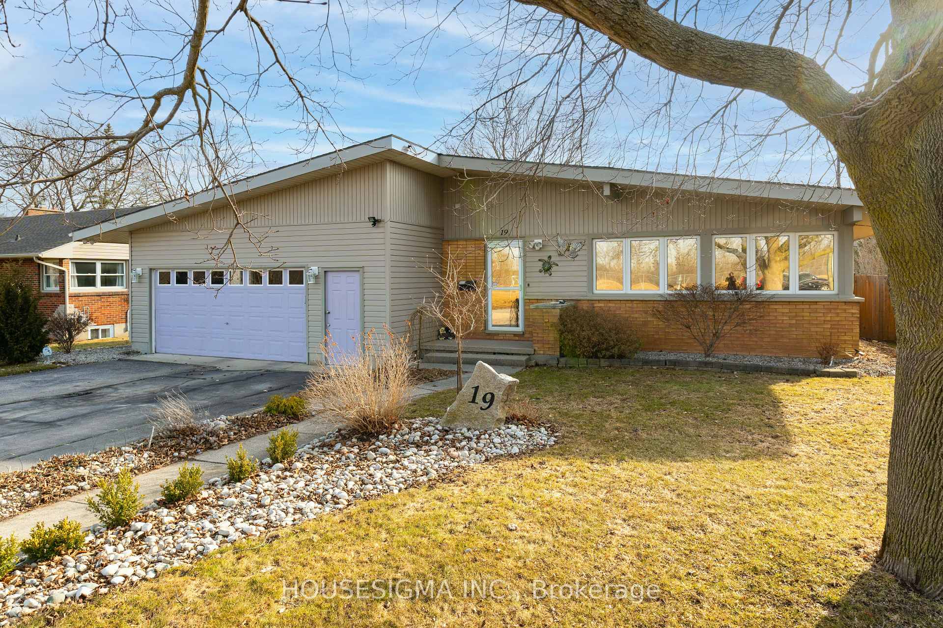 19 Dalewood Drive, St. Thomas, ON N5P 3H8