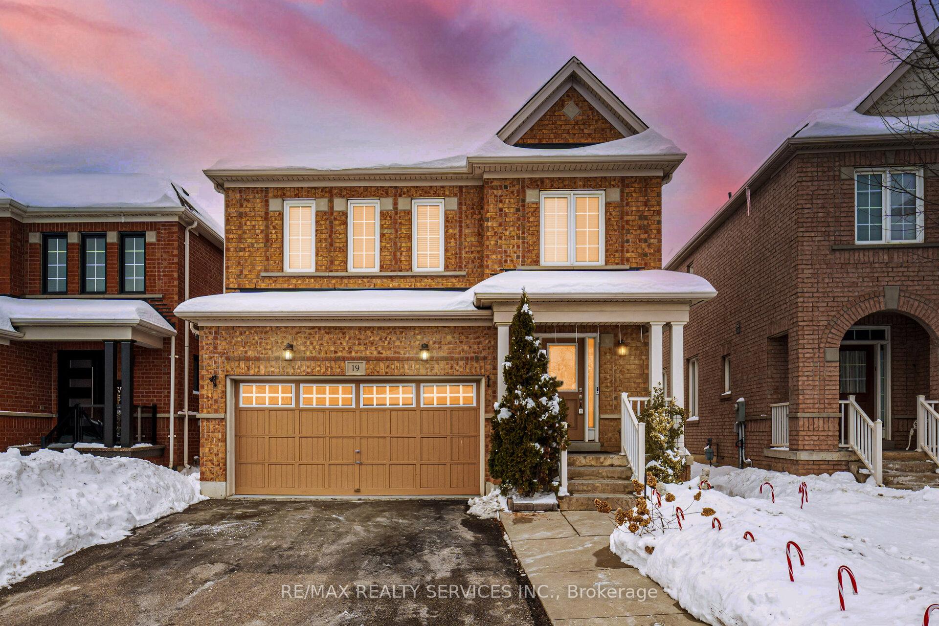 19 Snapdragon Square, Brampton, ON L6P 3K4