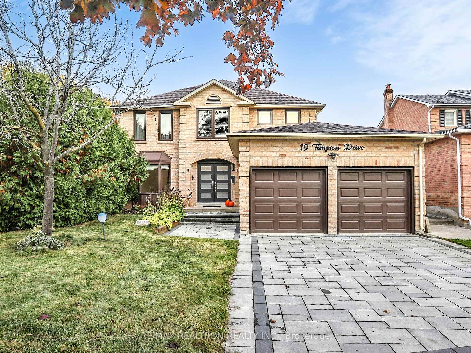 19 Timpson Drive, Aurora, ON L4G 5K7