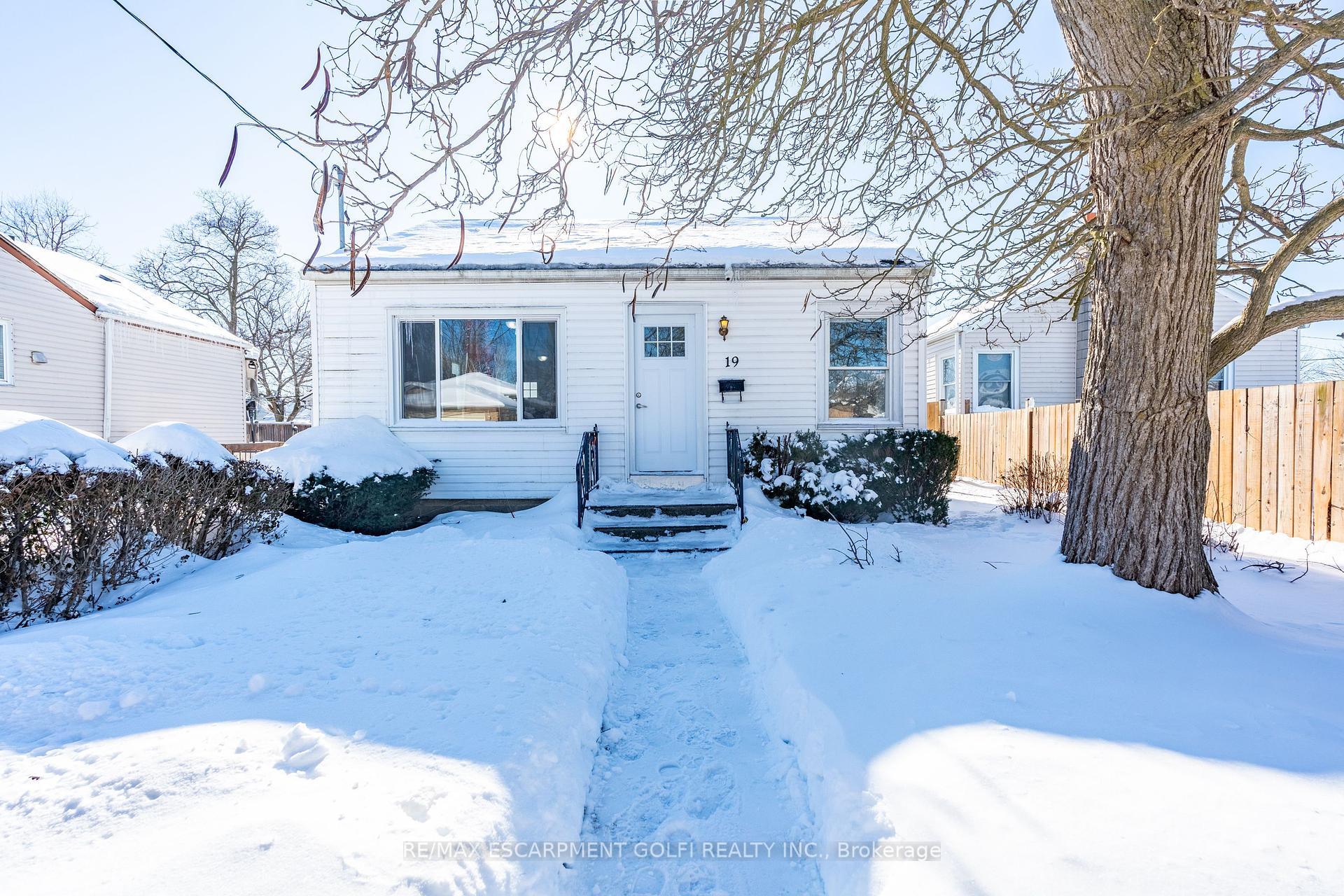 19 WESTON Road, St. Catharines, ON L2S 2A1