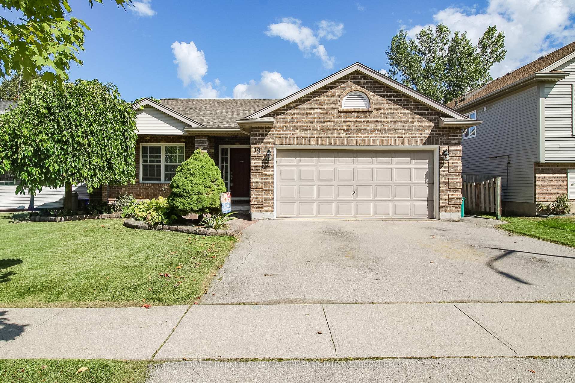 19 Windle Village Crescent, Thorold, ON L2V 4Z6