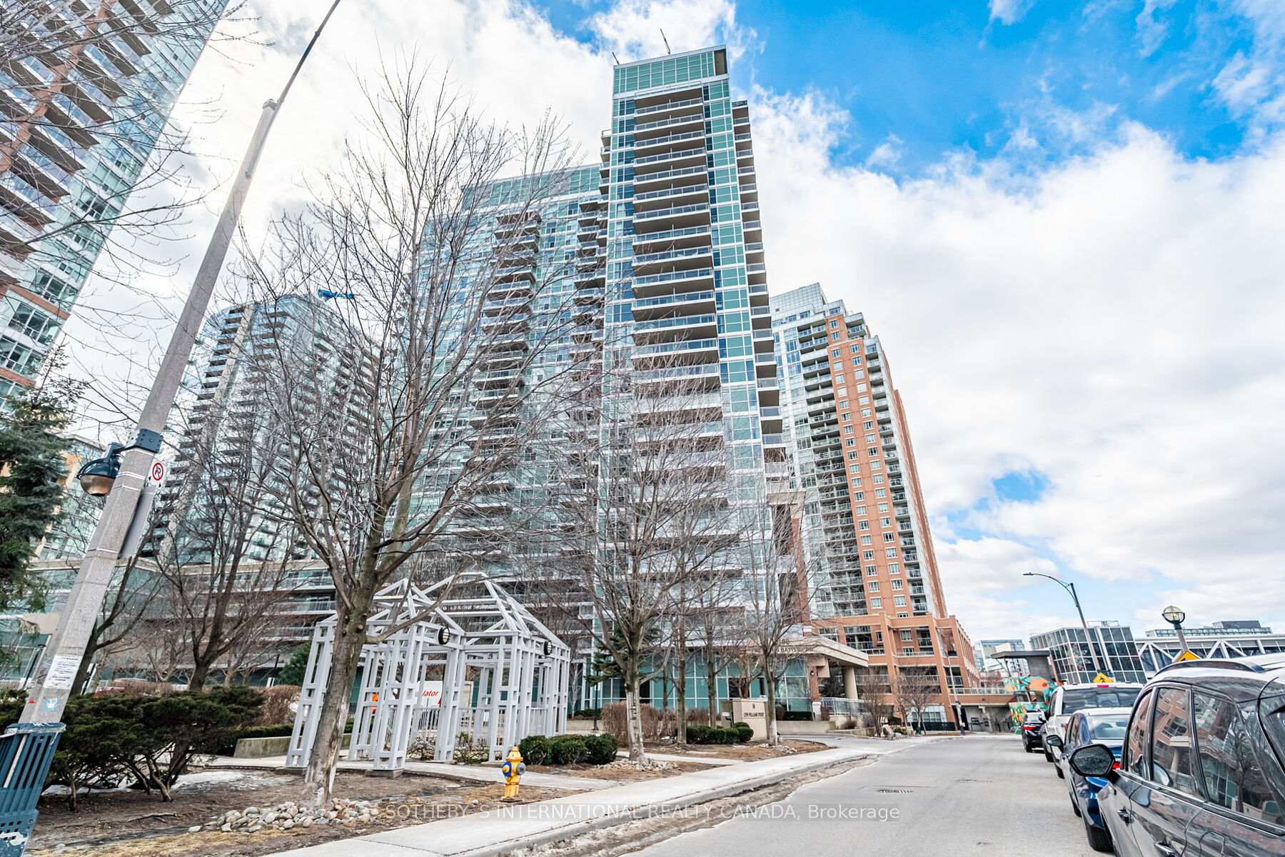 1905 - 100 Western Battery Road, Toronto, ON M6K 3S2