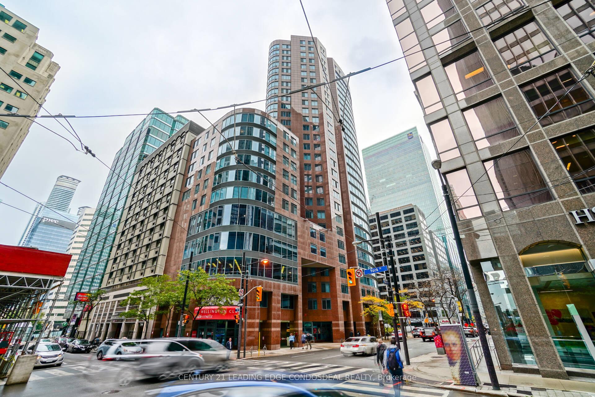 1905 - 33 University Avenue, Toronto, ON M5J 2S7