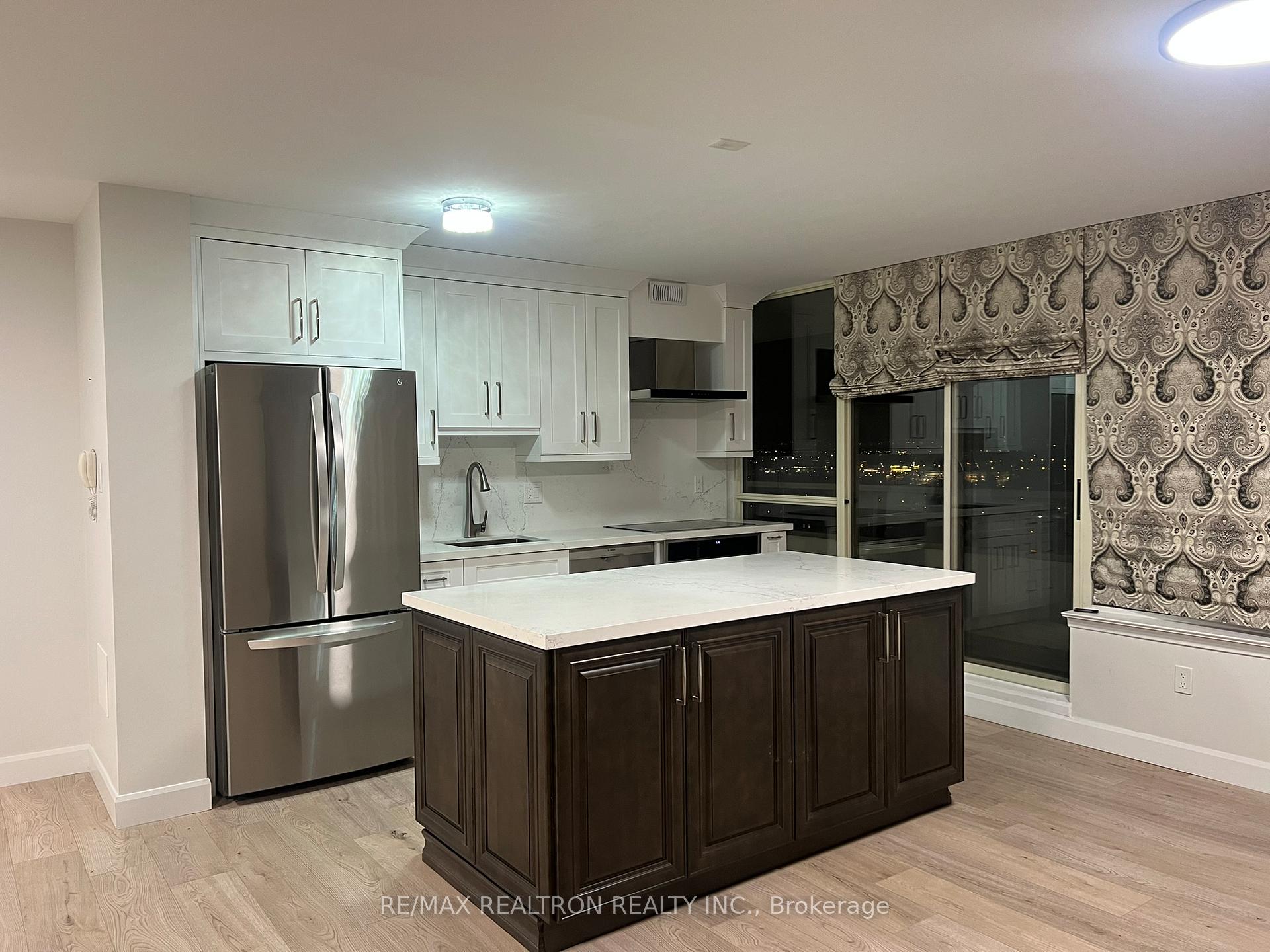 1905 - 5 Greystone Walk Drive, Toronto, ON M1K 5J5