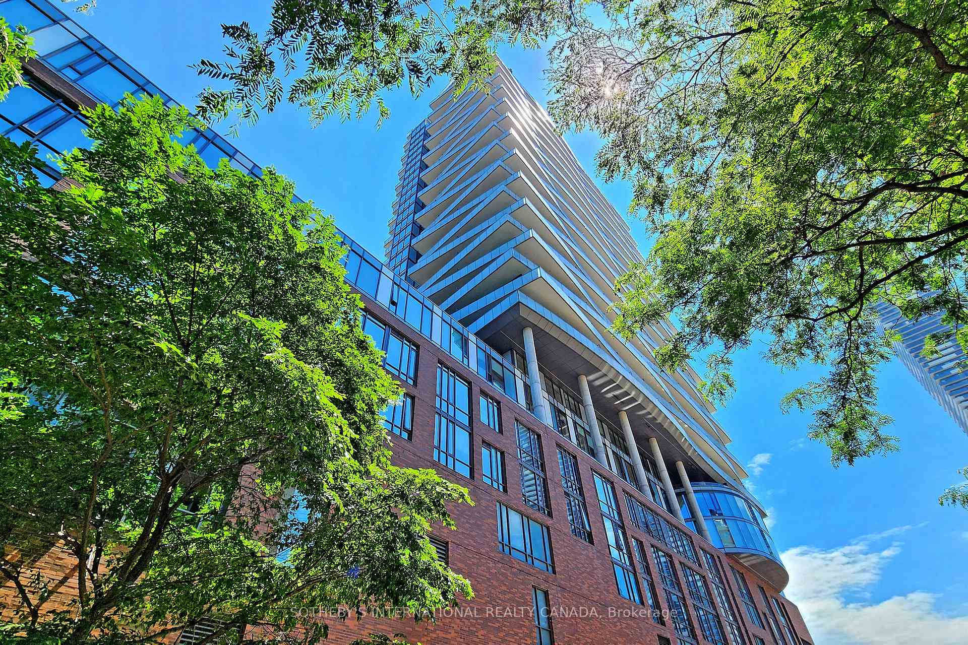 1907 - 1 Market Street, Toronto, ON M5E 0A2