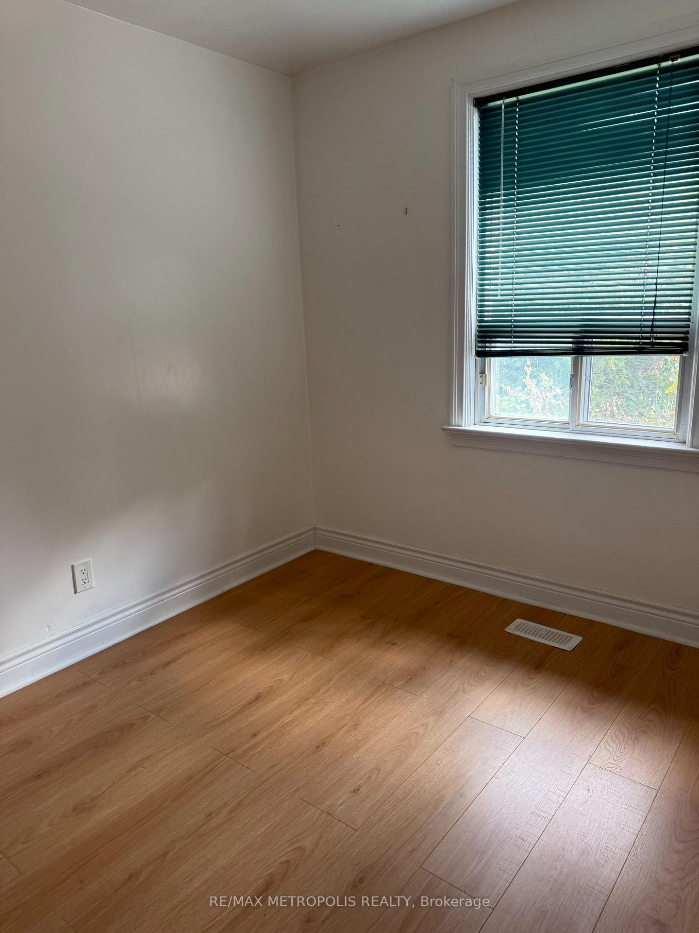 191 Burndale Avenue, Toronto, ON M2N 1T1