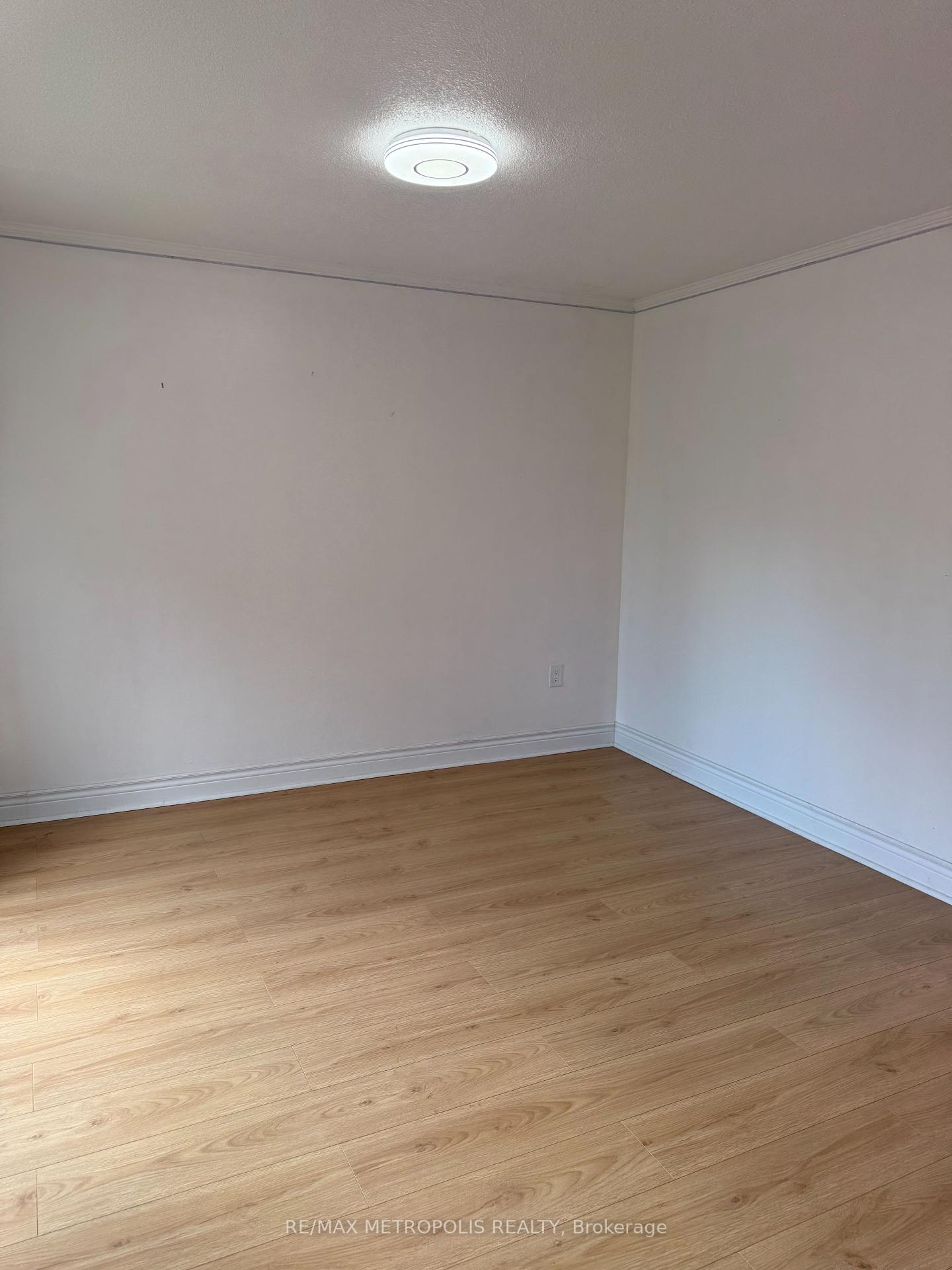 191 Burndale Avenue, Toronto, ON M2N 1T1