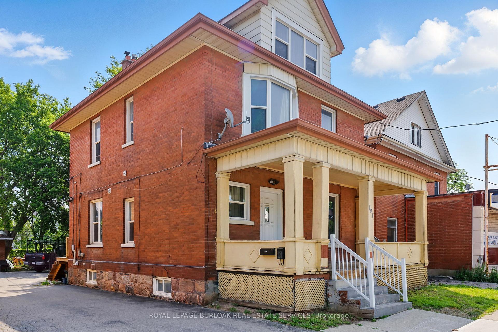 191 Simcoe Street S, Oshawa, ON L1H 4H2