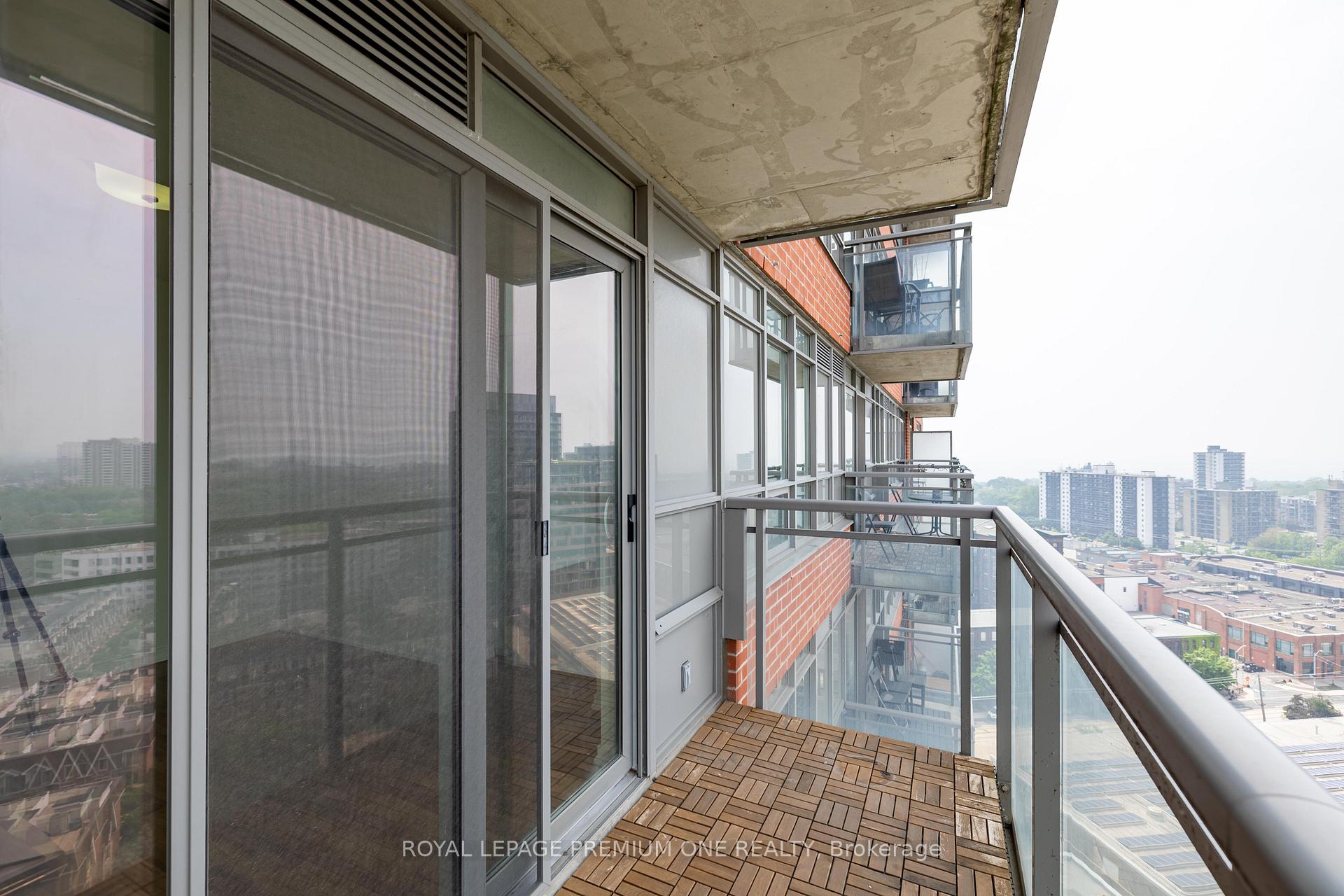 1910 - 38 Joe Shuster Way, Toronto, ON M6K 0A5