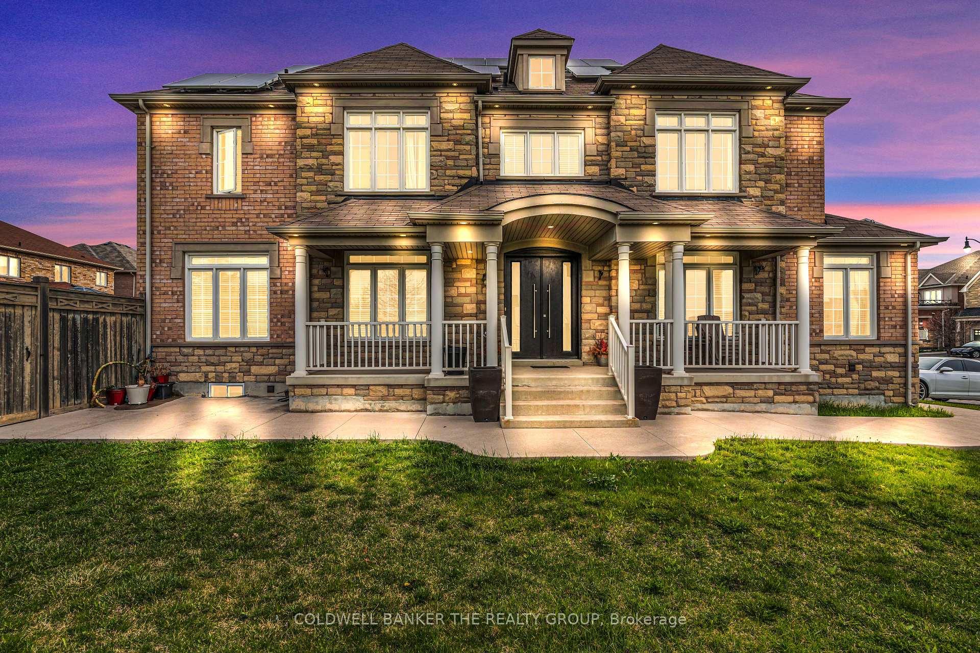 192 Castle oaks Cross, Brampton, ON L6P 3X2
