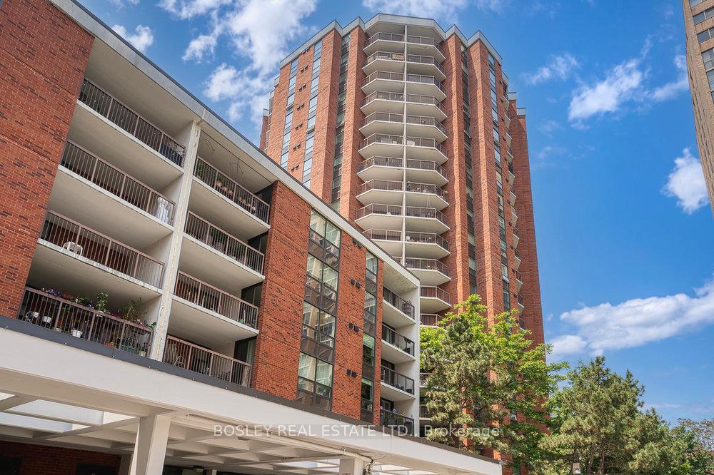 1923 - 77 Maitland Place, Toronto, ON M4Y 2V6