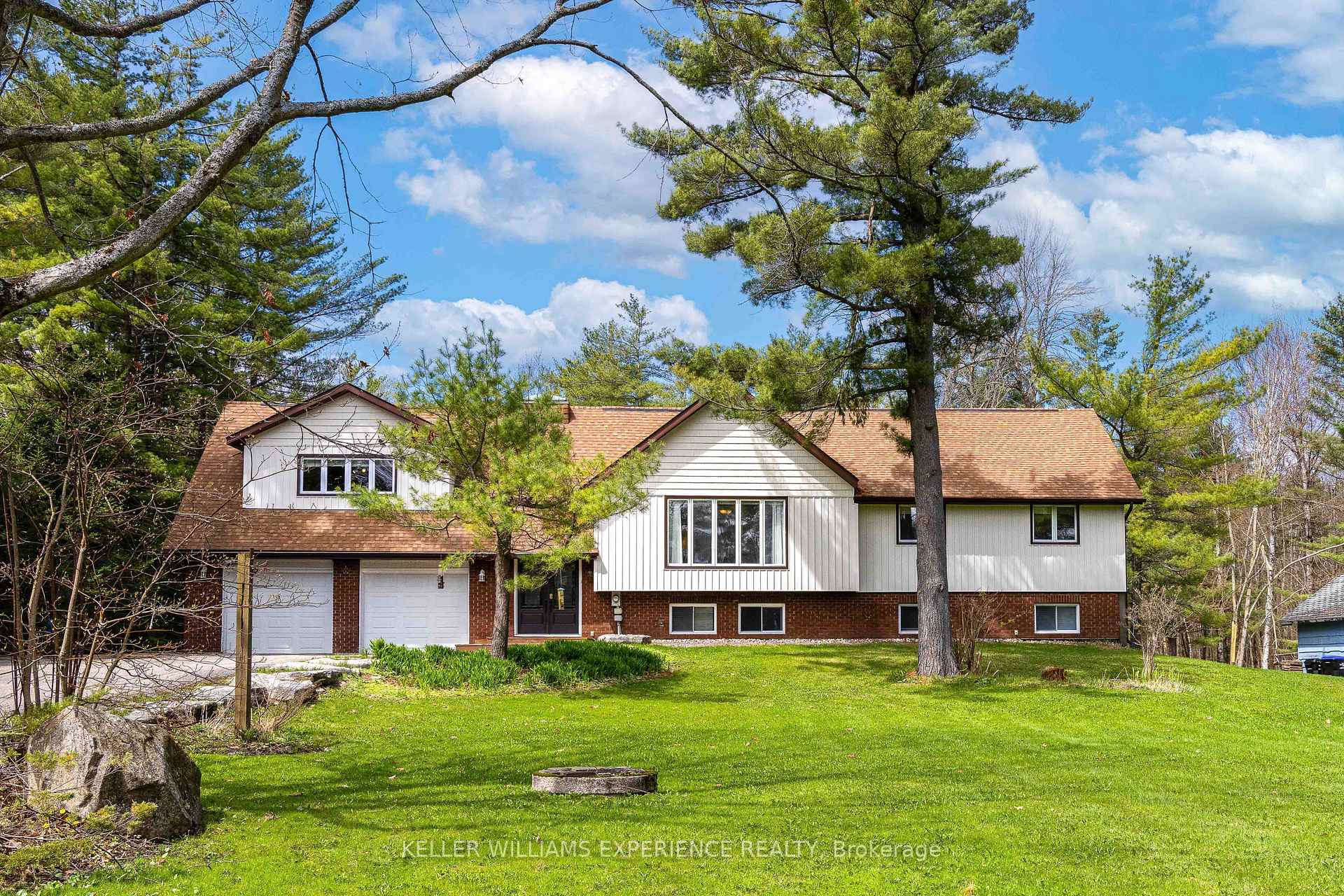 1936 PENINSULA POINT Road, Severn, ON P0E 1N0