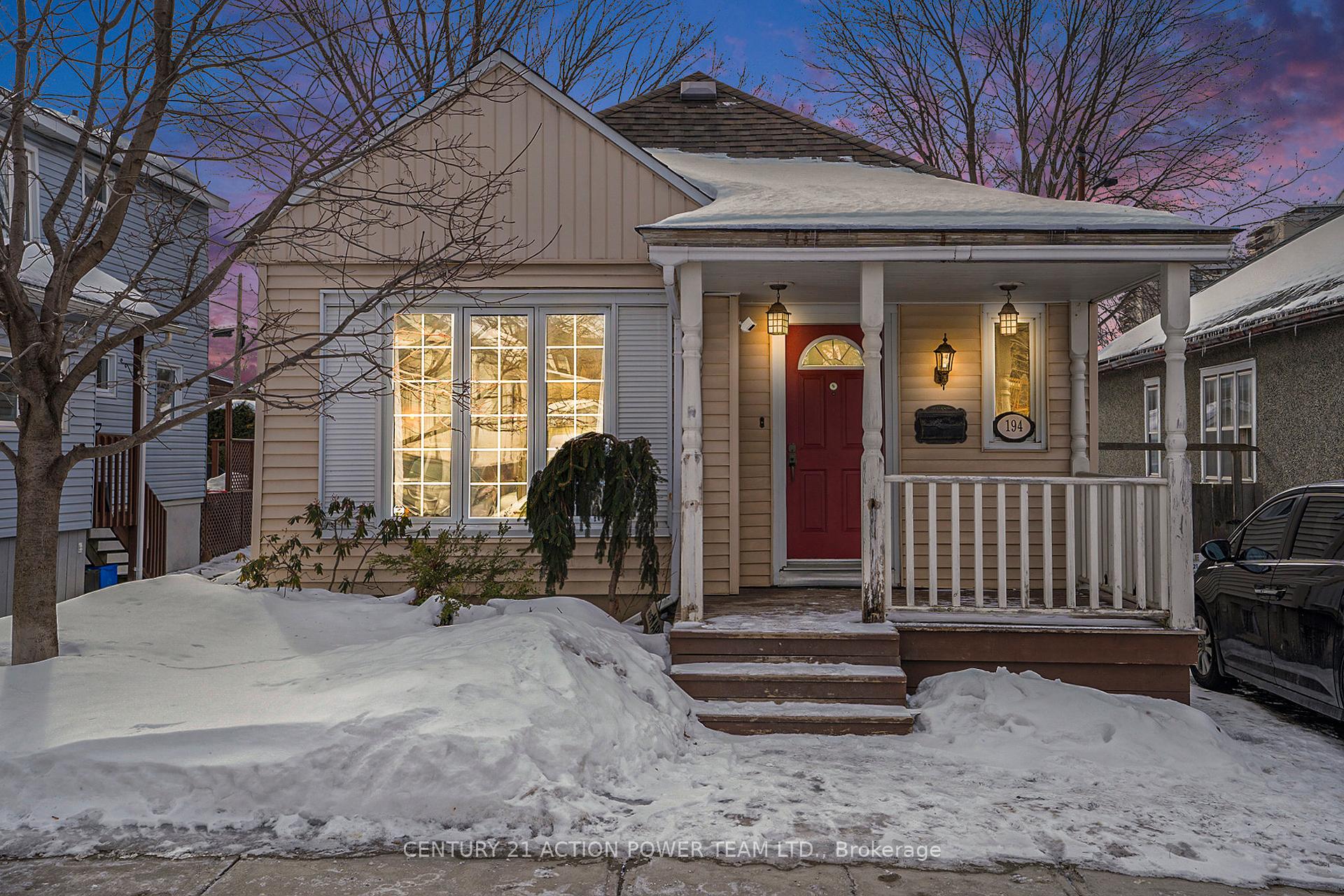 194 Heritage Maple Way, Vanier and Kingsview Park, ON K1L 6M5