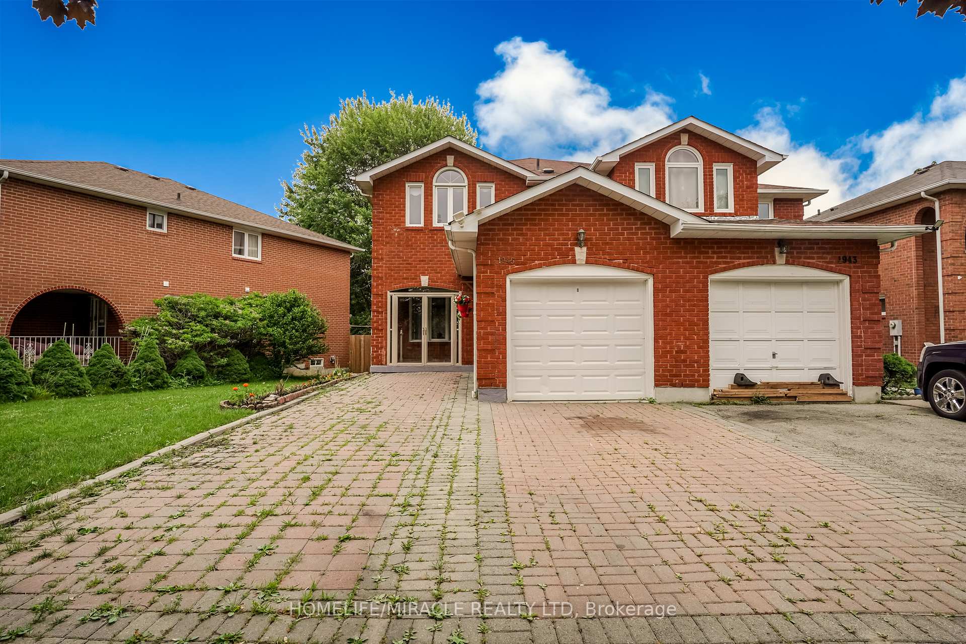 1945 Pine Grove Avenue, Pickering, ON L1V 6R4