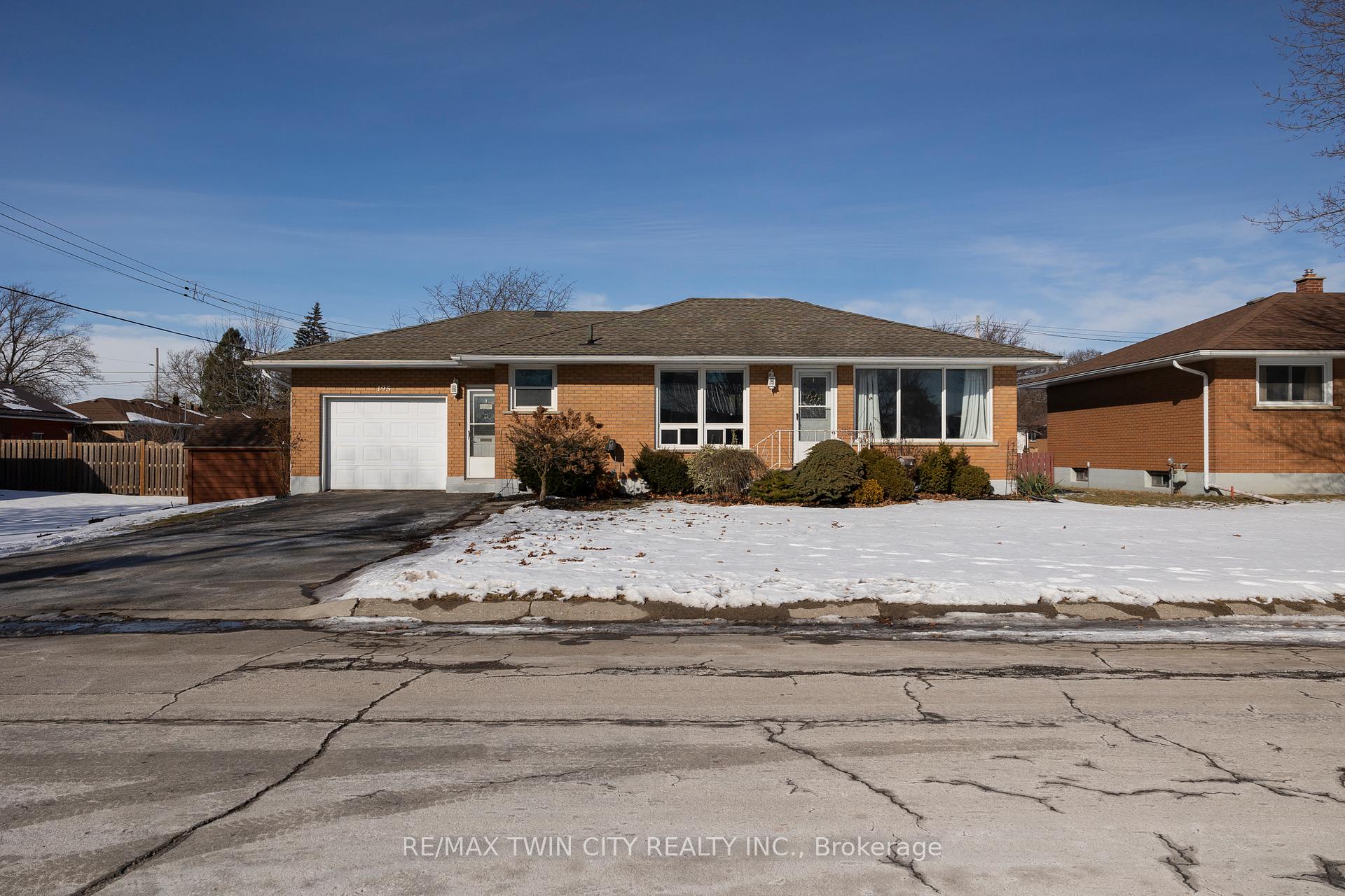 195 CONNAUGHT Avenue, Norfolk, ON N4B 1L2