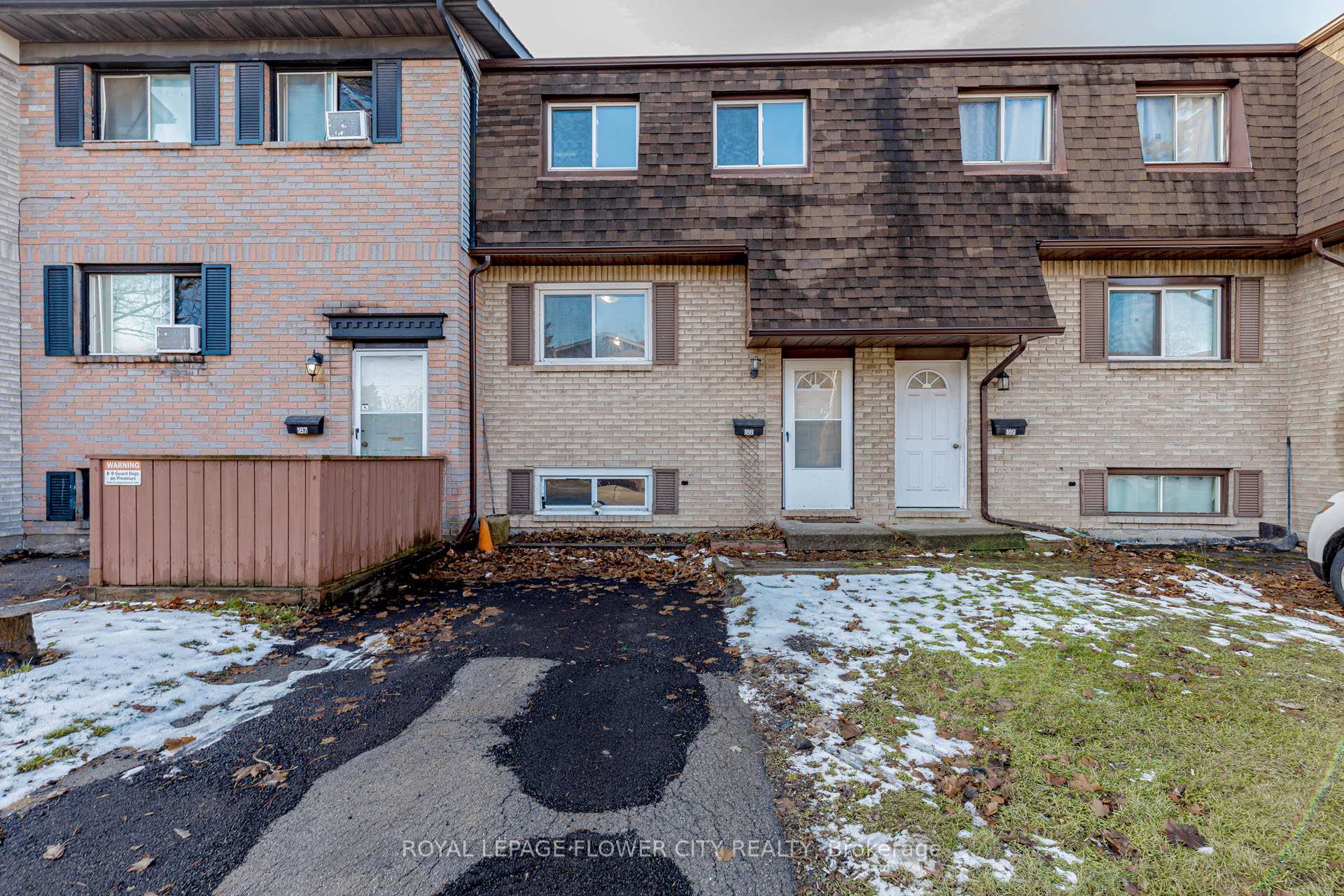 225 - 195 Denistoun Street, Welland, ON L3C 6J6