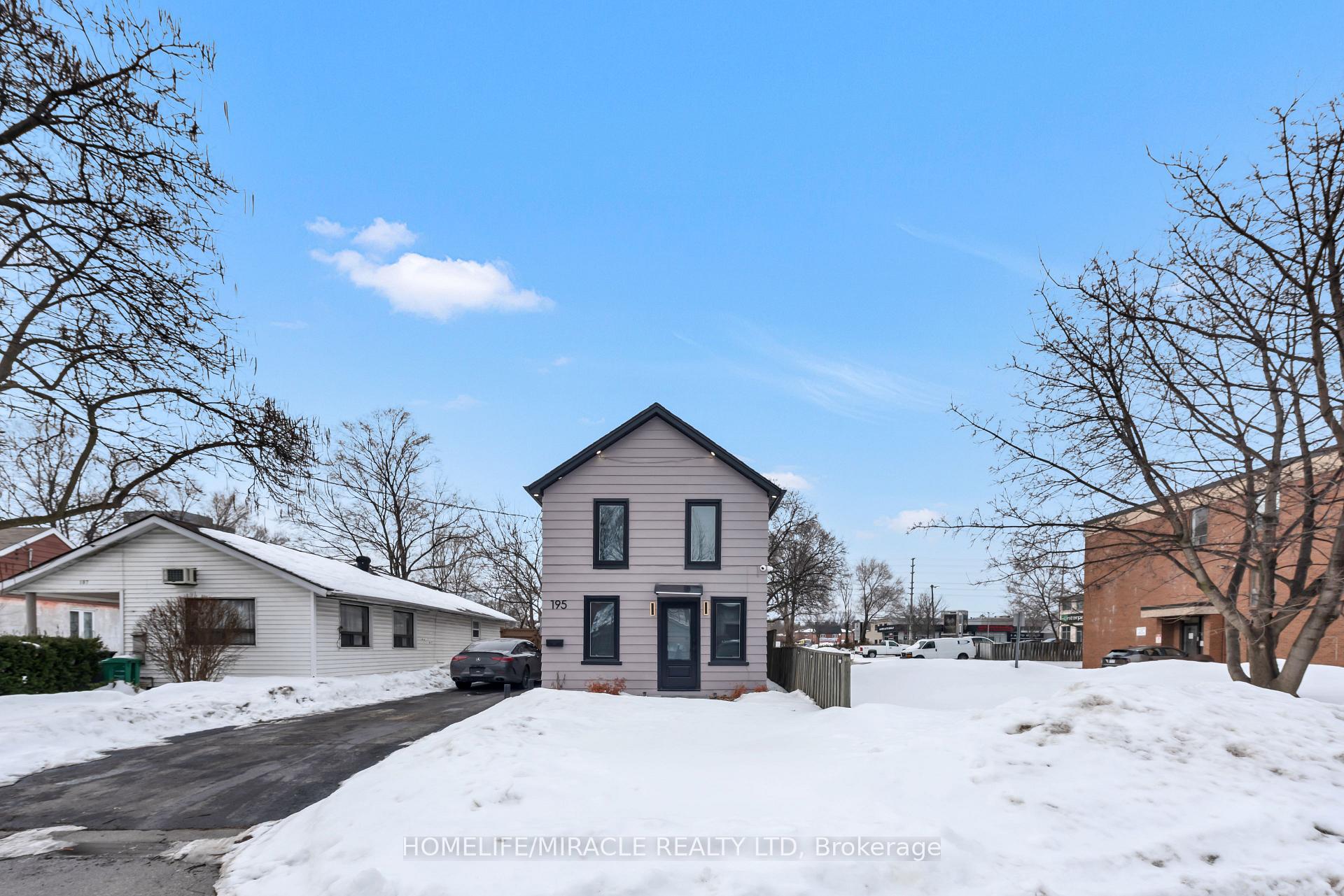 195 Randi Road, Mississauga, ON L5A 1V6