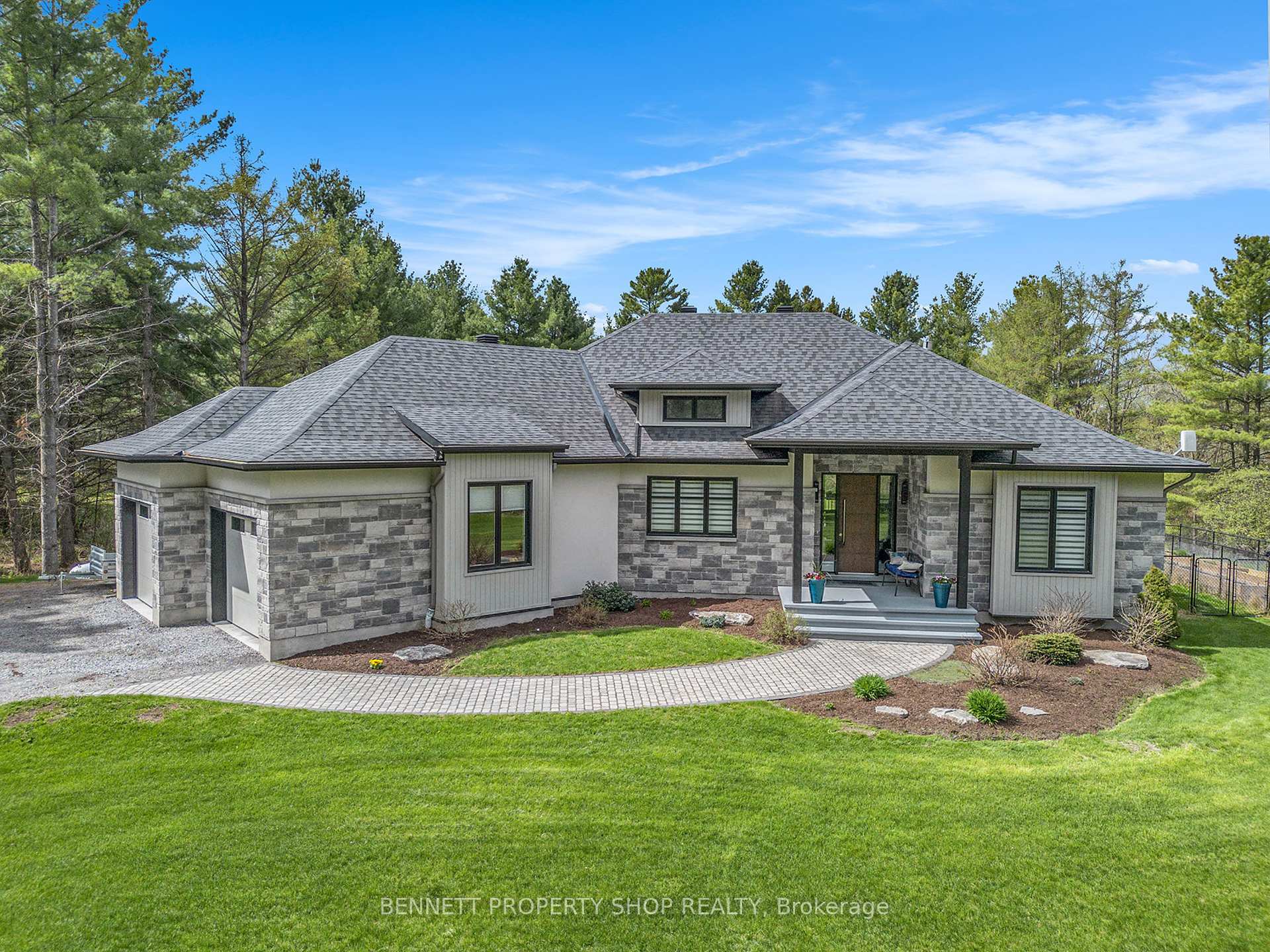 1950 Beckett's Creek Road, Orleans - Cumberland and Area, ON K4C 1C8