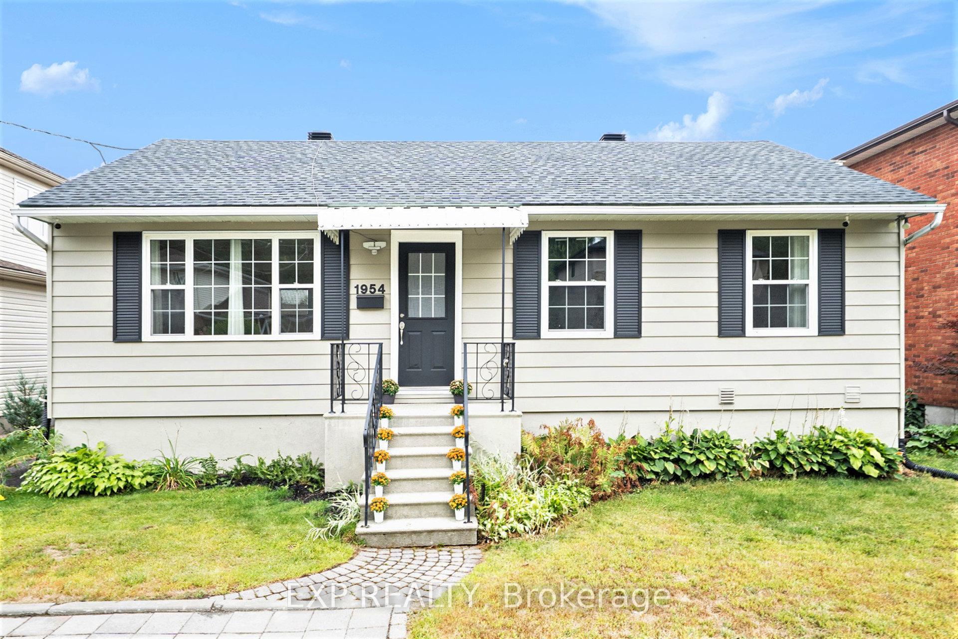 1954 Rosebella Avenue, Blossom Park - Airport and Area, ON K1T 1G7