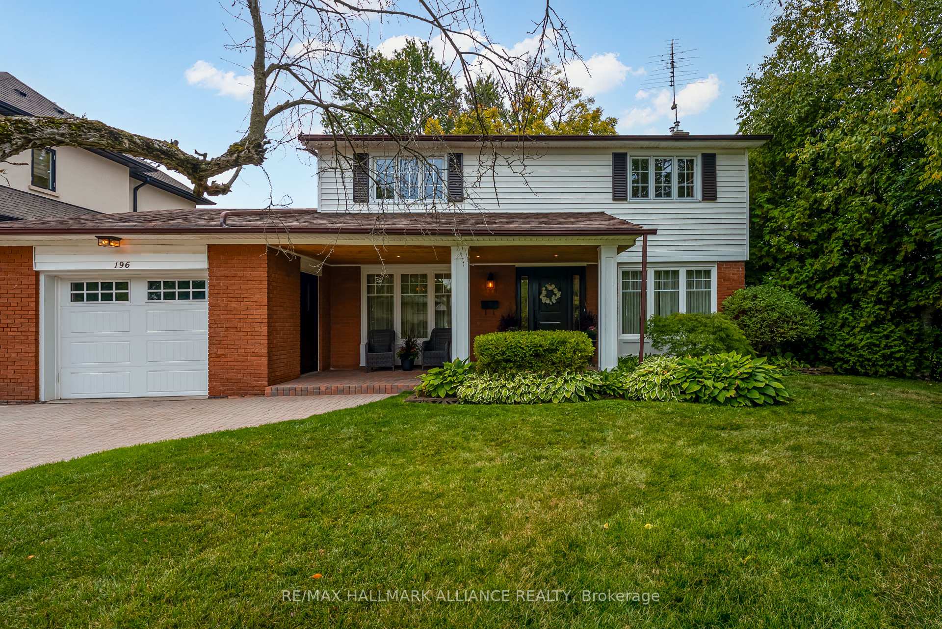 196 Sabel Street, Oakville, ON L6L 3V4