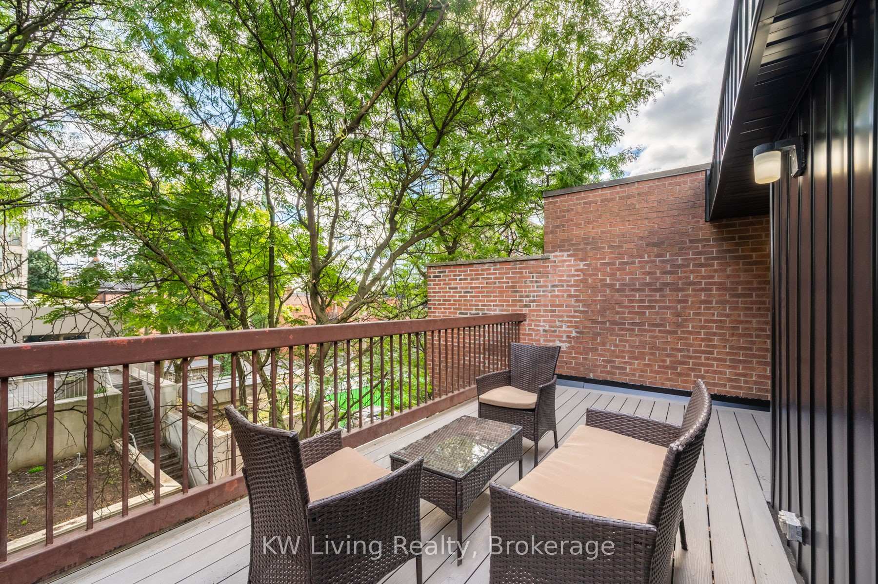 197 Mutual Street, Toronto, ON M5B 2B4