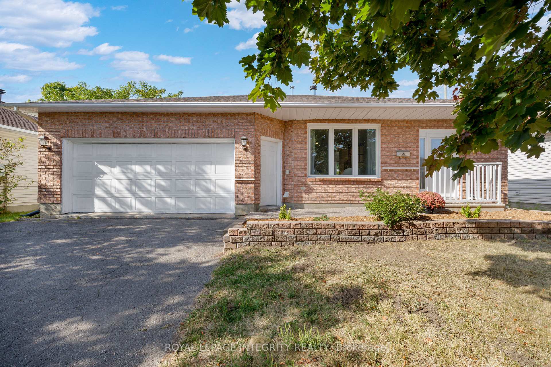 1979 Jasper Avenue, Hunt Club - South Keys and Area, ON K1V 0X9