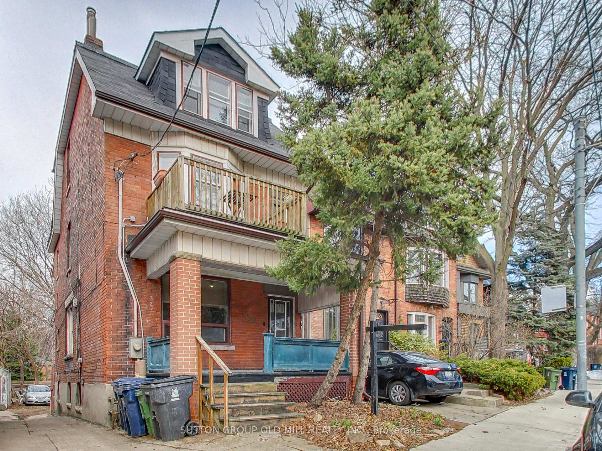 198 Howard Park Avenue, Toronto, ON M6R 1W1