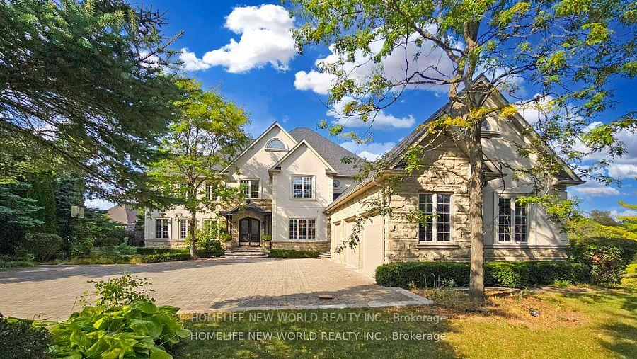 198 Kennedy Street W, Aurora, ON L4G 2L7