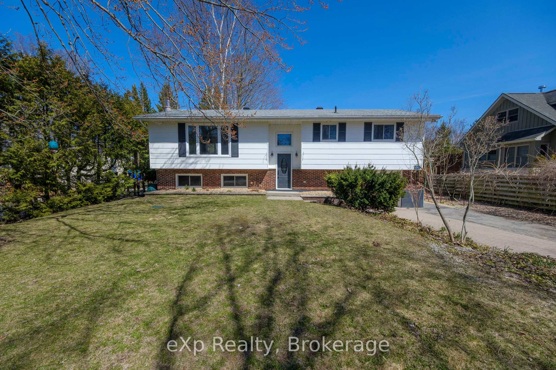 198 Miramichi Bay Road, Saugeen Shores, ON N0H 2C6