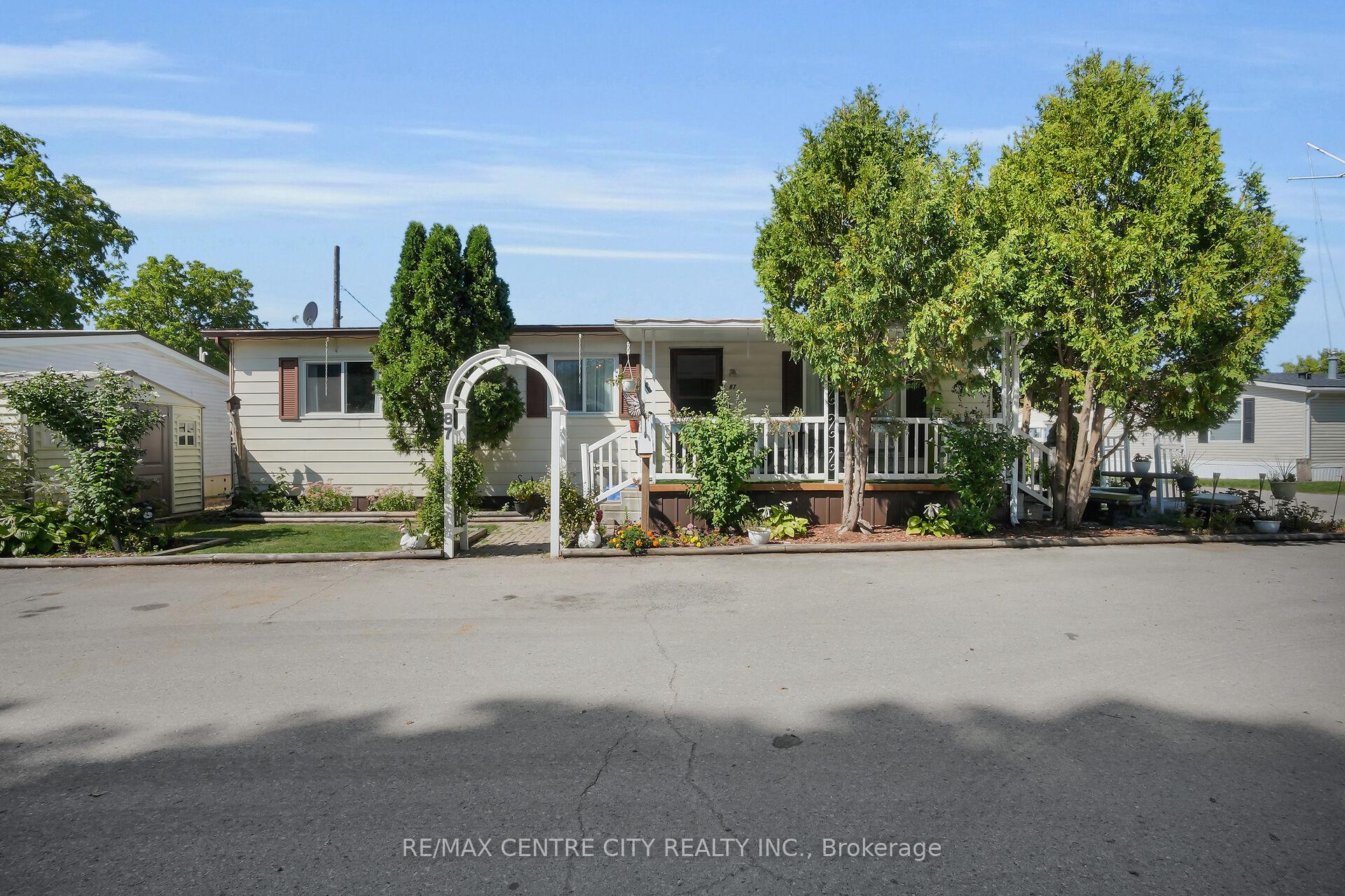 106 - 198 Springbank Drive, London South, ON N6J 1G1