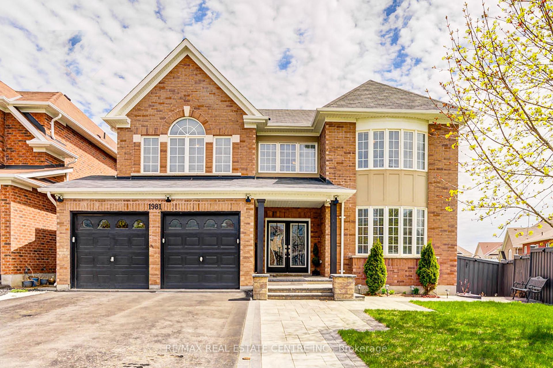 1981 Kurelo Drive, Oshawa, ON L1K 0W8