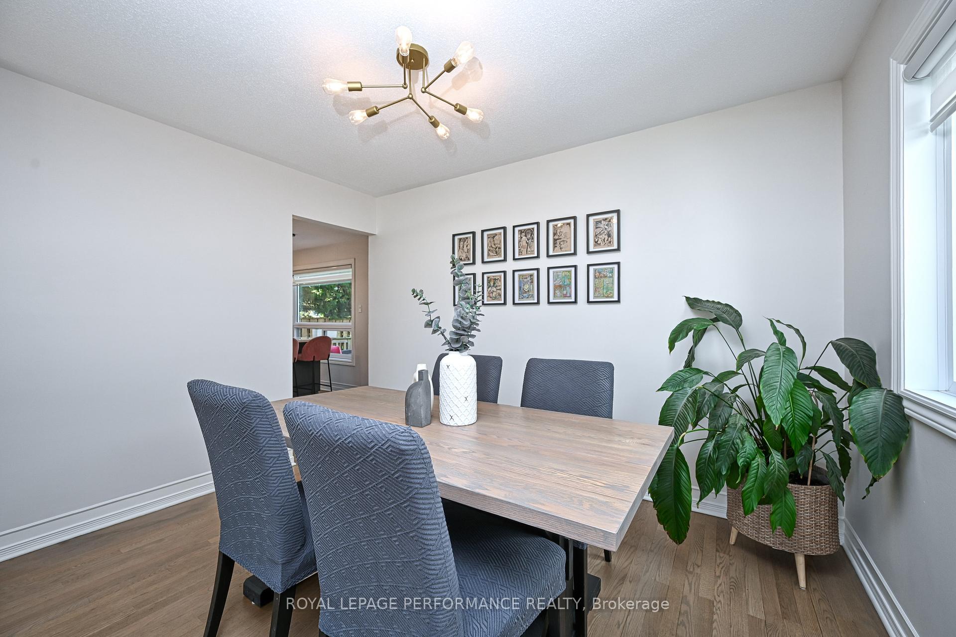 1984 Rolling Brook Drive, Orleans - Convent Glen and Area, ON K1W 1C7