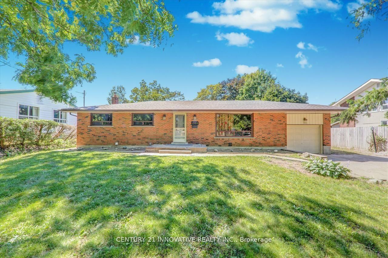 1986 Liverpool Road, Pickering, ON L1V 1W5