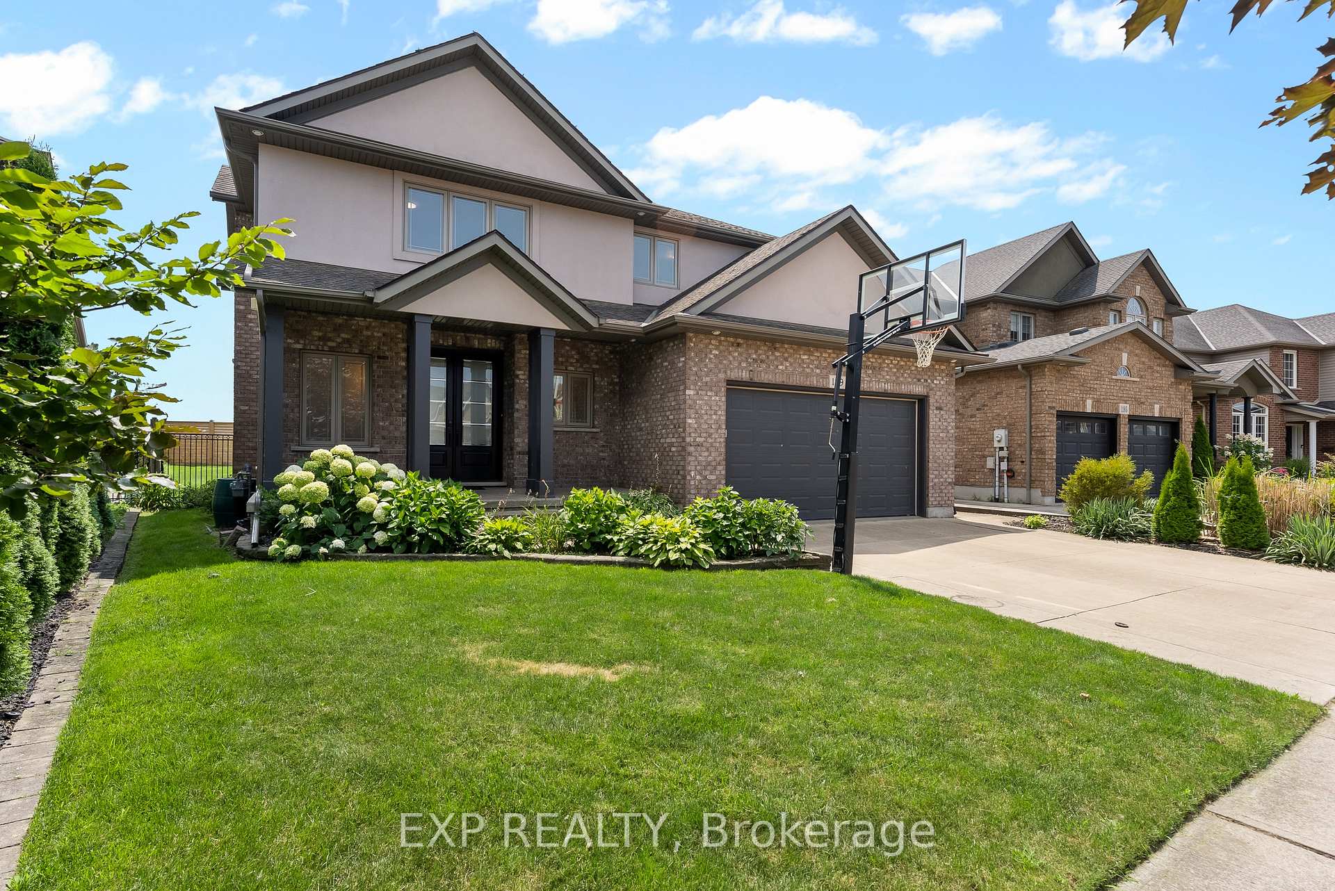 199 Tuliptree Road, Thorold, ON L2V 0A4