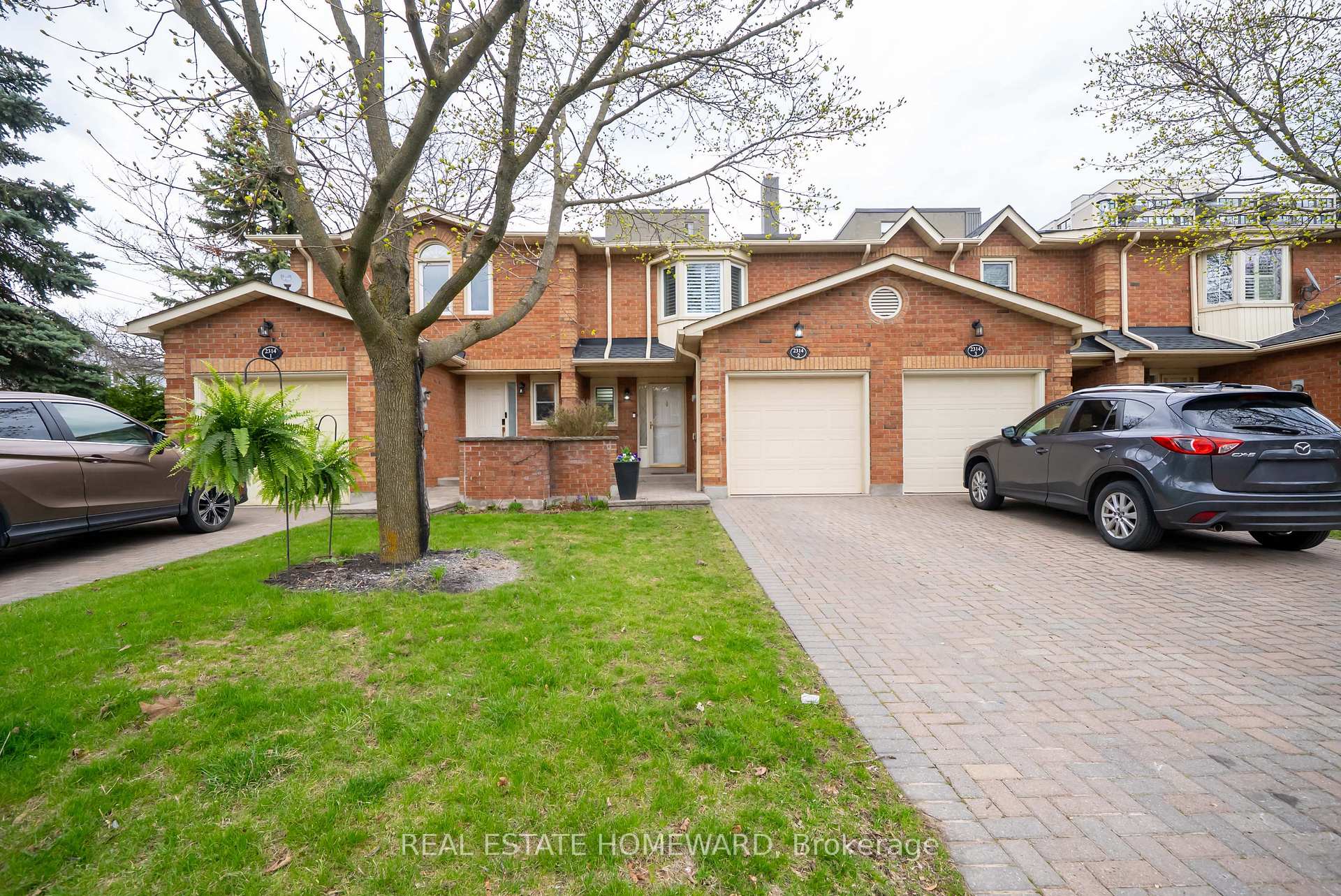 2 - 2314 Marine Drive, Oakville, ON L6L 1C3
