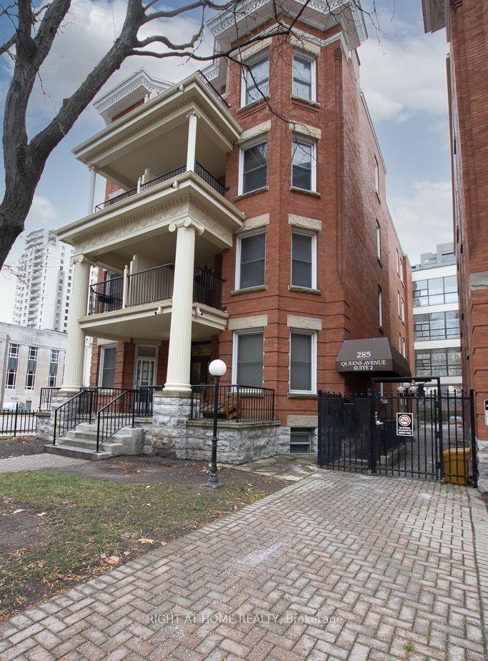 2 - 285 Queens Avenue, London, ON N6B 1X2