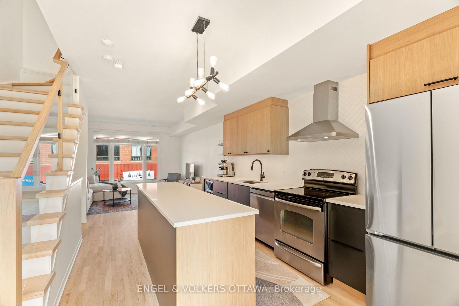 2 - 4 Sherbrooke Avenue, West Centre Town, ON K1Y 1R7