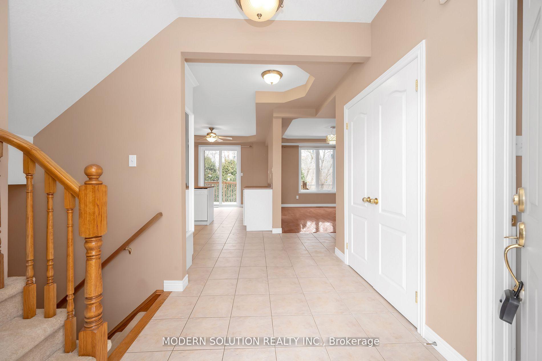 2 - 5151 Upper Middle Road, Burlington, ON L7L 7C8