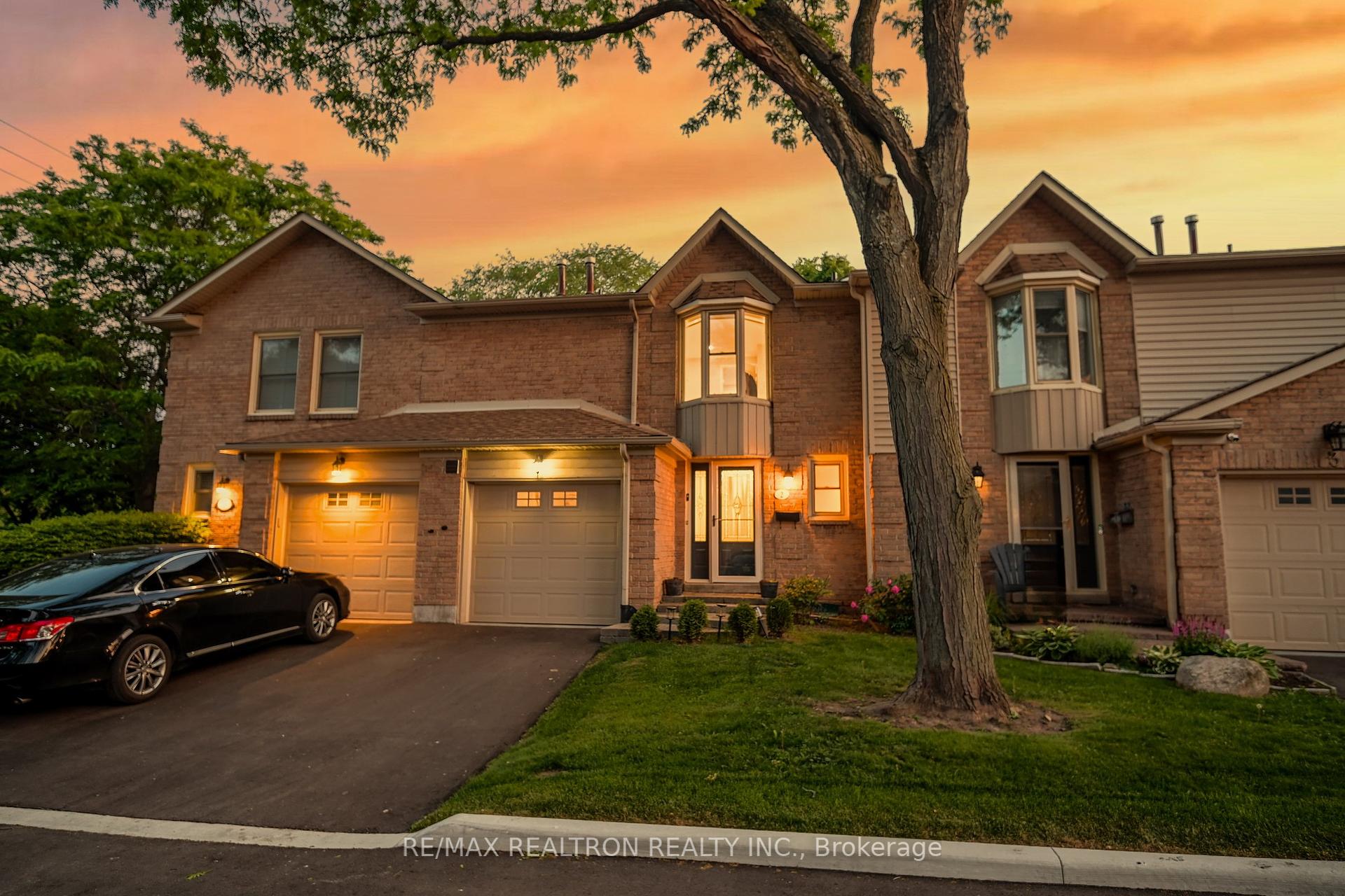 2 - 5411 Lakeshore Road, Burlington, ON L7L 1E1