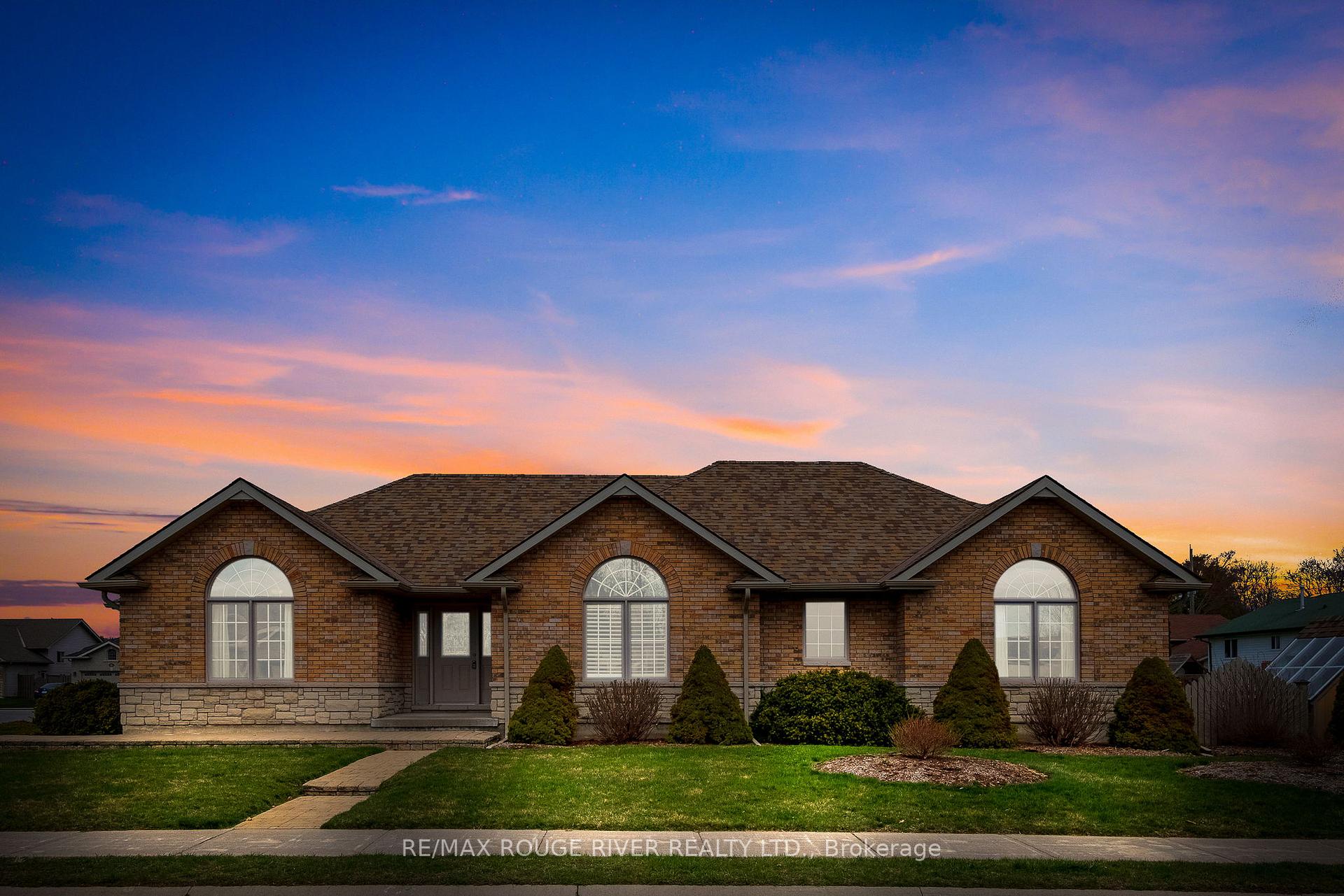 2 Beacon Drive, Brighton, ON K0K 1H0