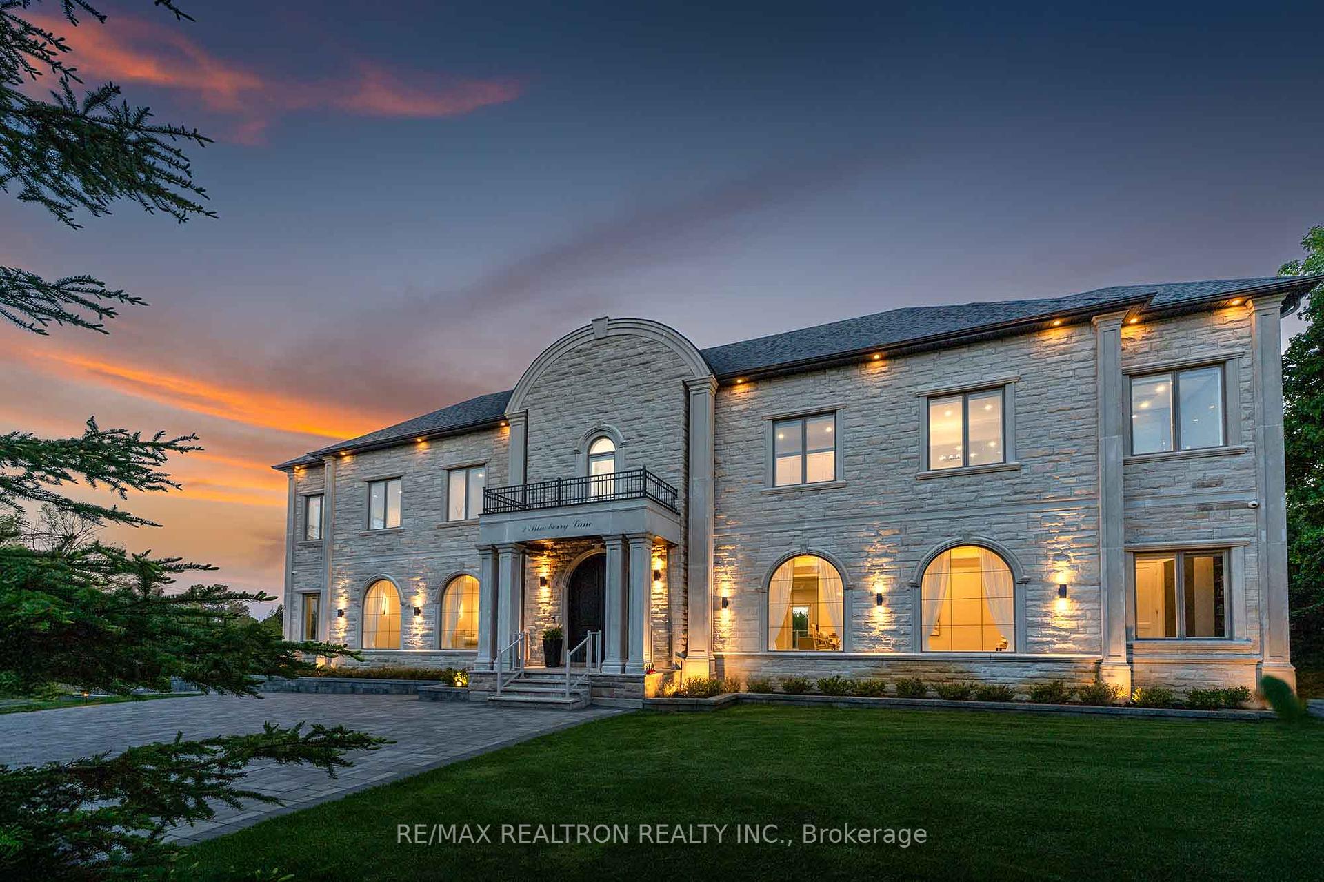 2 Blueberry Lane, King, ON L7B 1C5