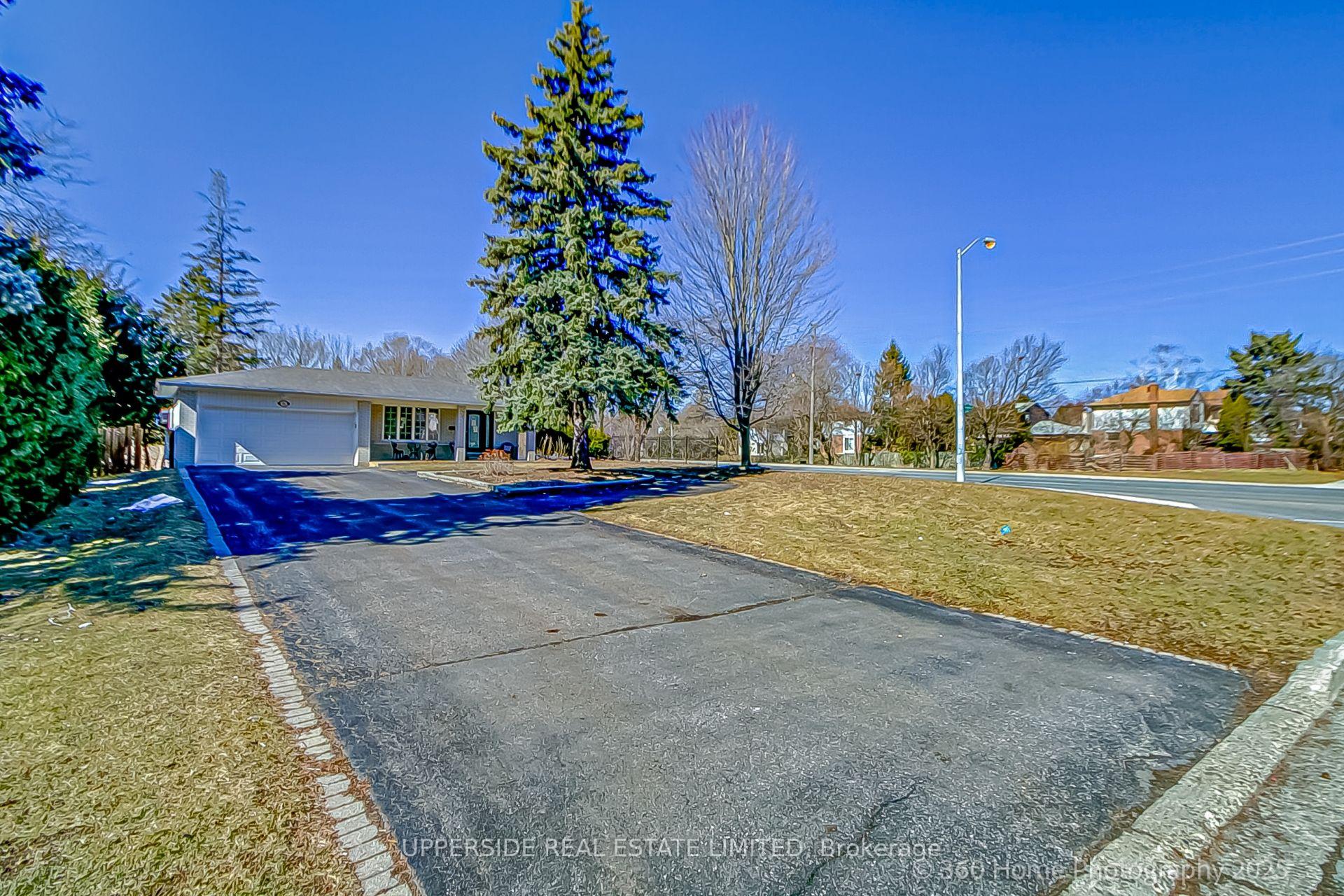 2 CHRISTMAN Court, Markham, ON L3P 3C8