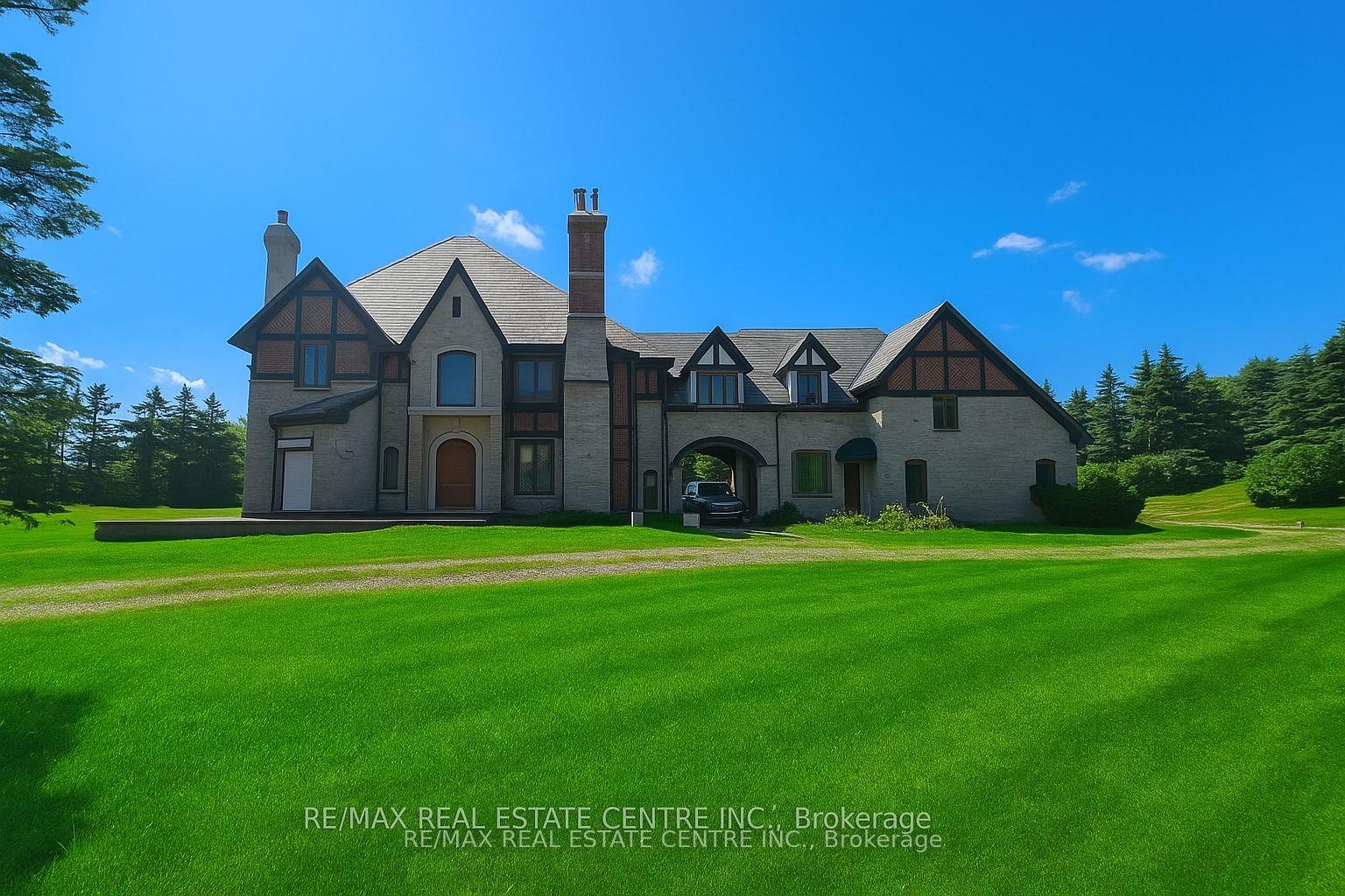 2 Edgeforest Drive, Brampton, ON L6P 0E1