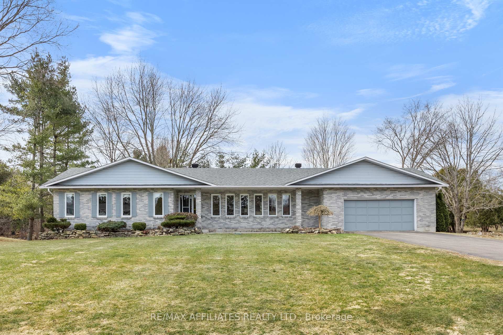 2 Maple Ridge Lane, Rideau Lakes, ON K7A 4S5