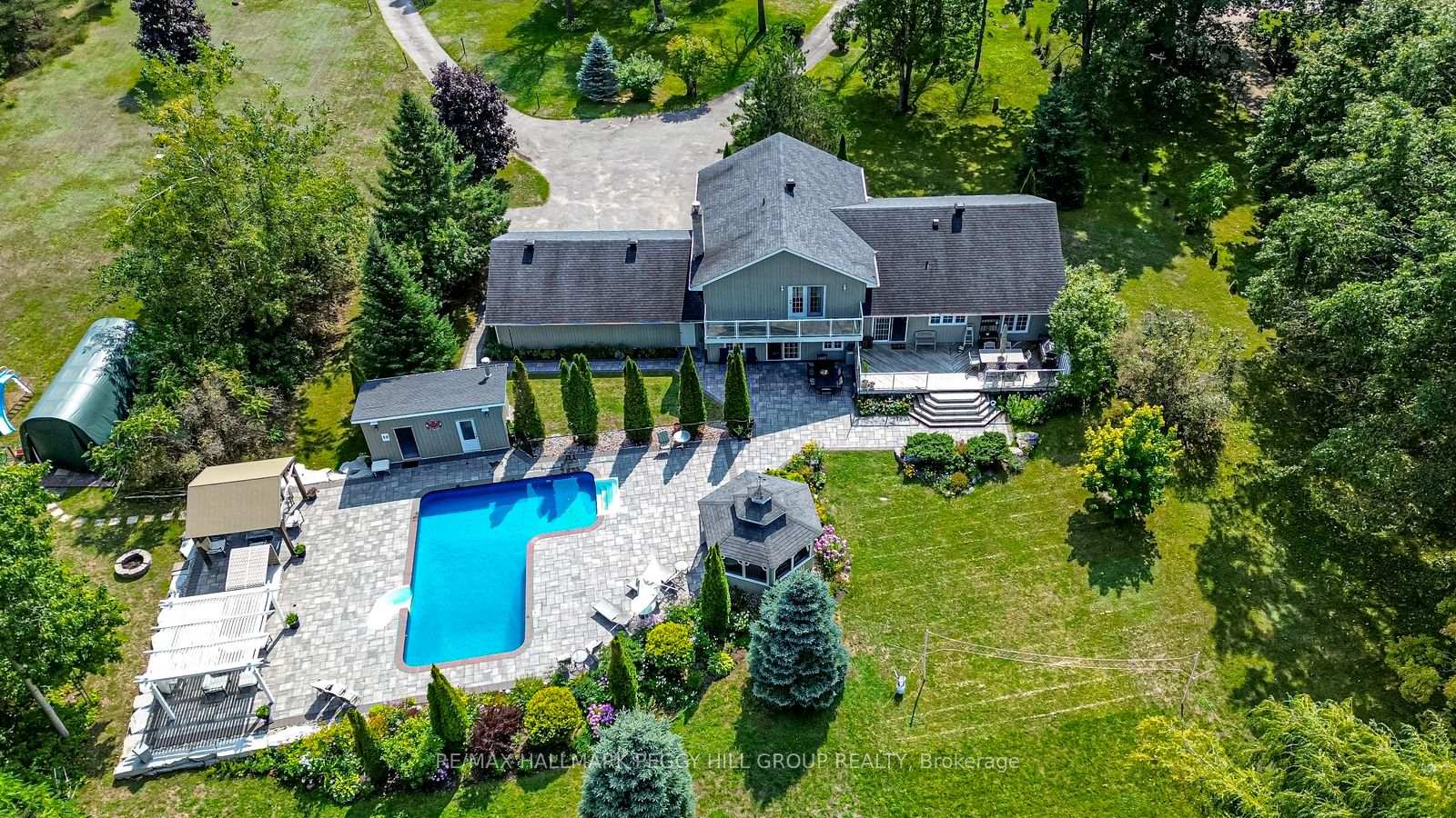 2 Mills Circle, Springwater, ON L9X 0J7