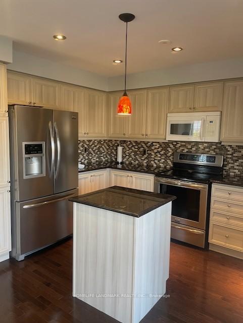 2 Percy Reesor Street, Markham, ON L6C 0M7