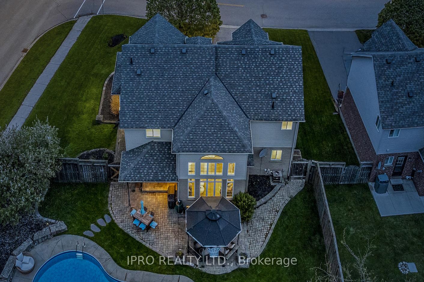 2 Redfern Street, Orangeville, ON L9W 5C8