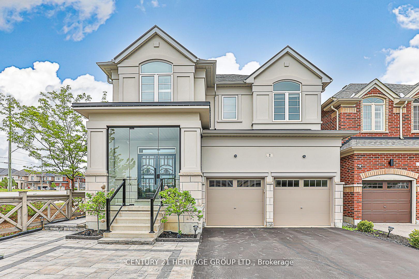 2 Roy Harper Avenue, Aurora, ON L4G 0V4