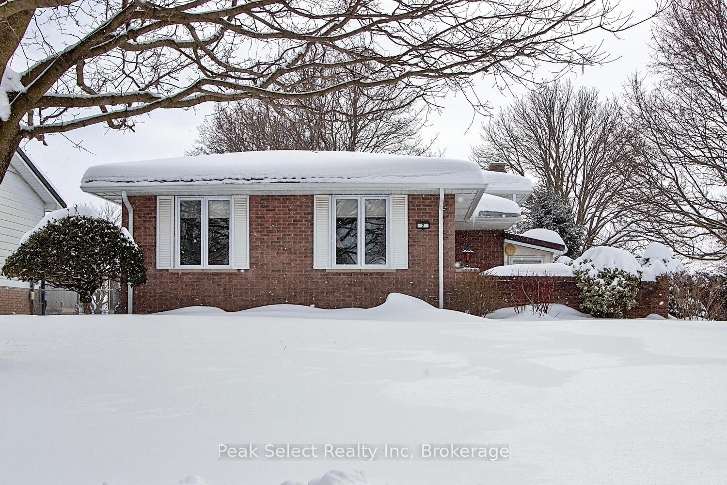 2 Sparling Crescent, St. Marys, ON N4X 0A2