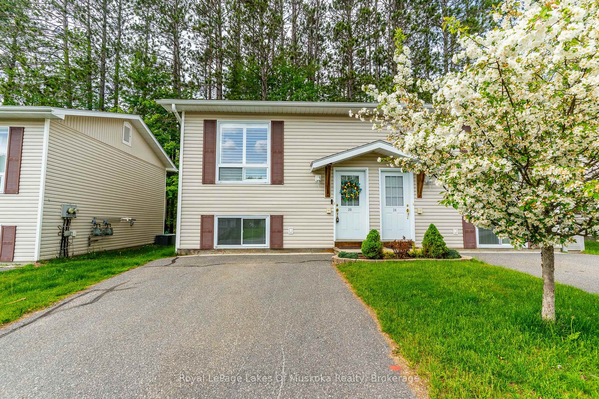 Condos For Sale in Bracebridge